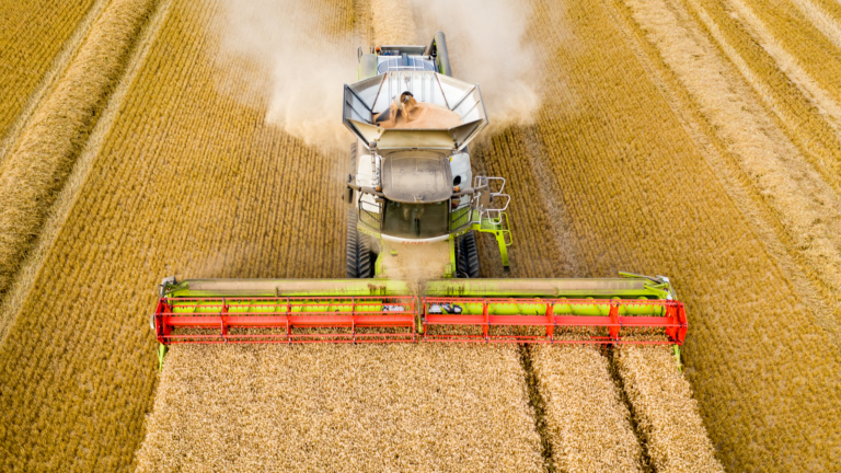 Machines agricoles et outils : le guide complet - SMAG